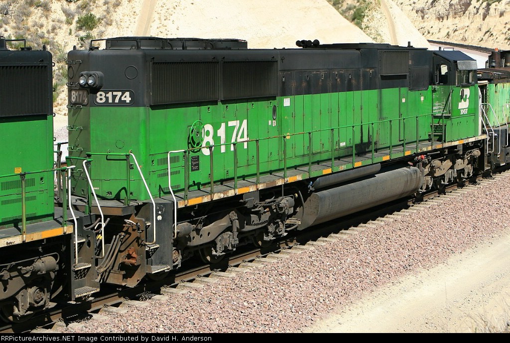 BNSF 8174